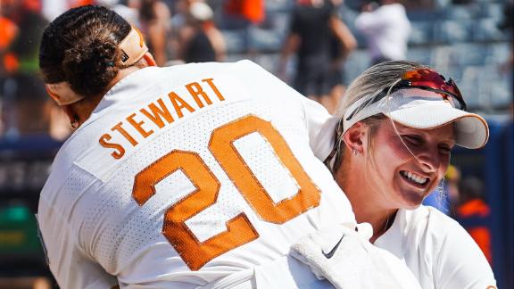 Highlight: Katie Stewart's home run leads 2-seed Texas to win vs. 4 ...